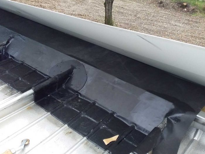 Copertura industriale in EPDM concessionaria BMW - AA Coperture